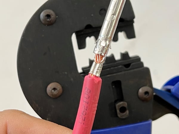 How to install or replace an MC4 connector